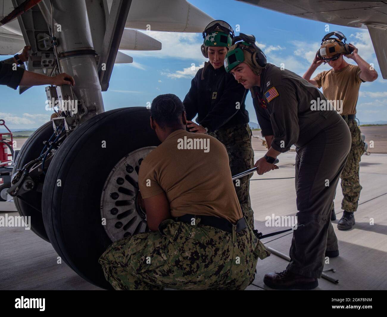 210407-N-VH871-1063 NAVAL AIR STATION SIGONELLA, Italy (April 7, 2021 ...