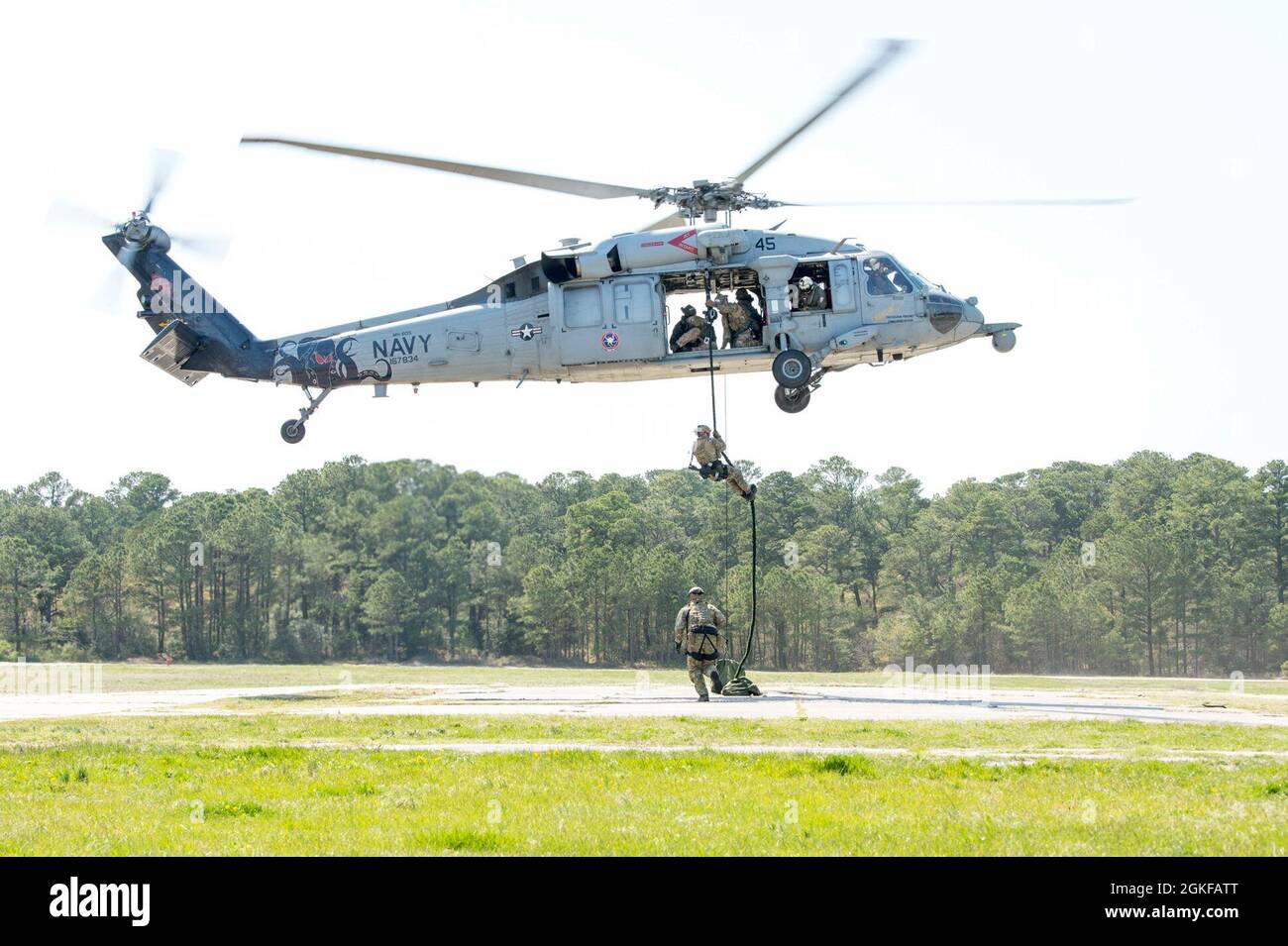 VIRGINIA BEACH, Va. (April 7, 2021) - Explosive ordnance disposal (EOD ...