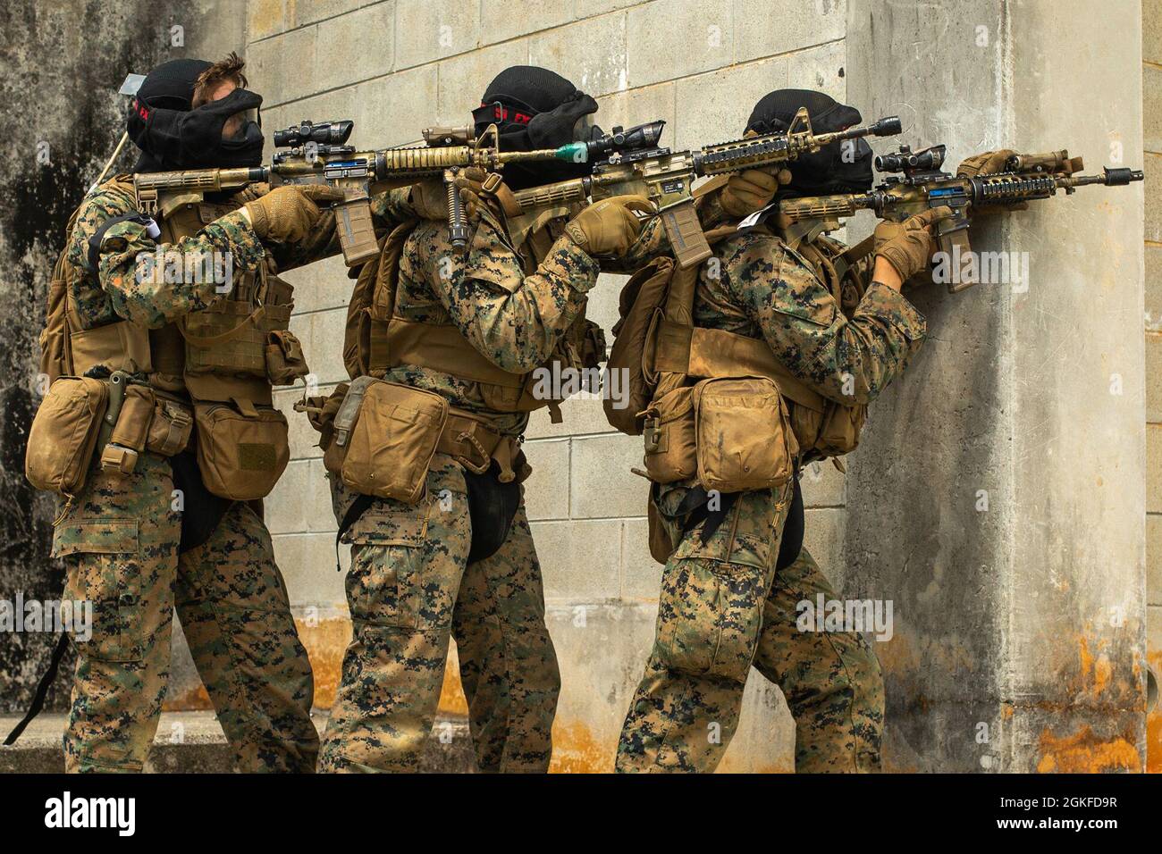 U.S. Marines with 2d Battalion, 2d Marines conduct urban operations ...
