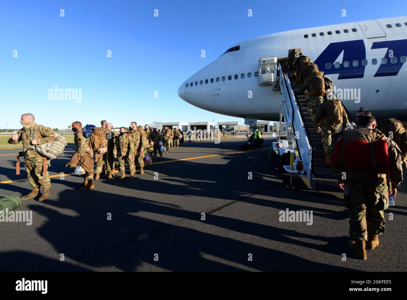 U.S. Air Force Airmen from the 177th Fighter Wing of the New Jersey Air ...