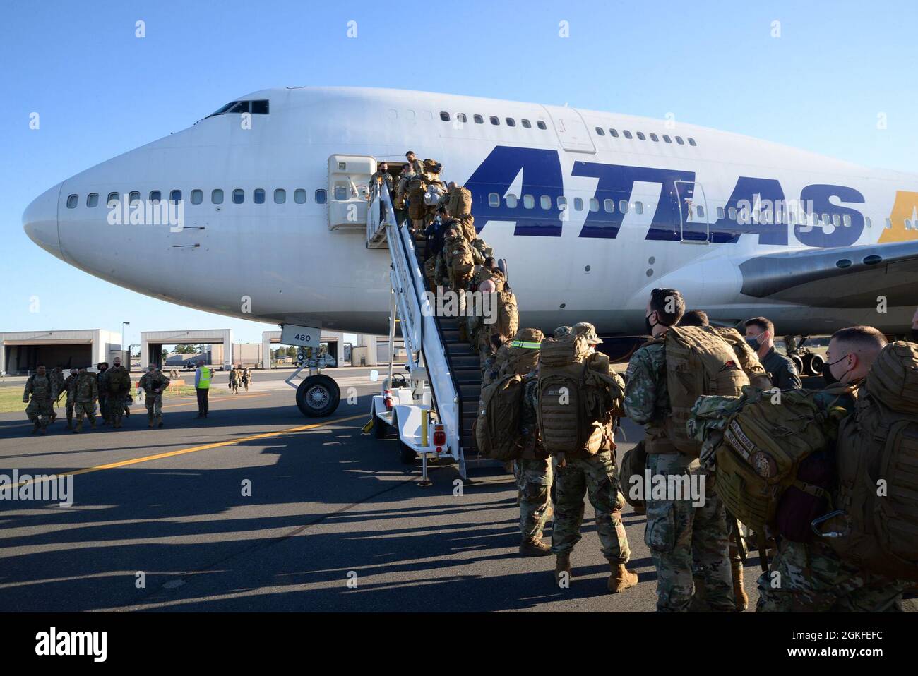 U.S. Air Force Airmen from the 177th Fighter Wing of the New Jersey Air ...