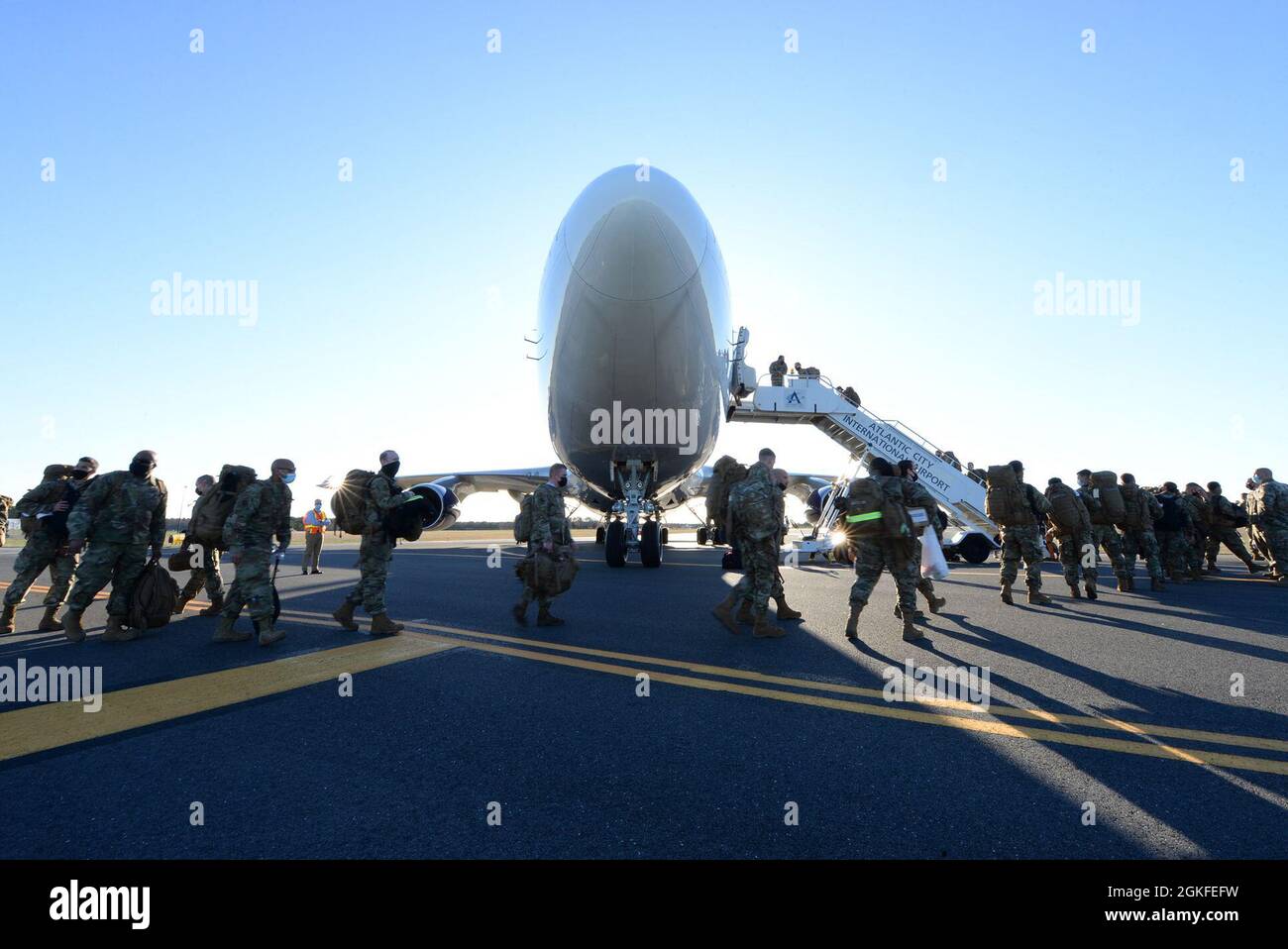 U.S. Air Force Airmen from the 177th Fighter Wing of the New Jersey Air ...