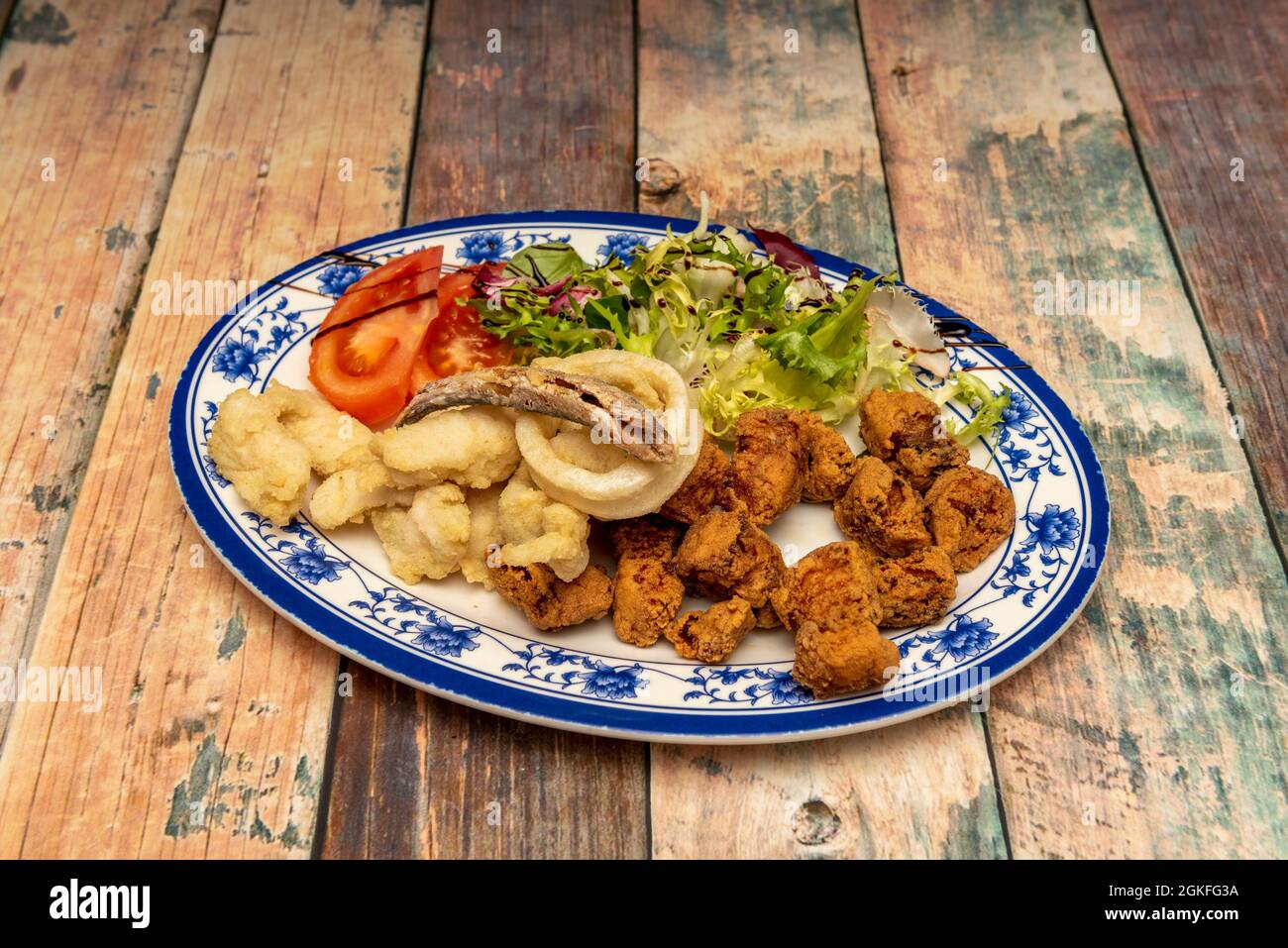 Andalusian fish fry with dogfish, squid squid, squid rings and ...