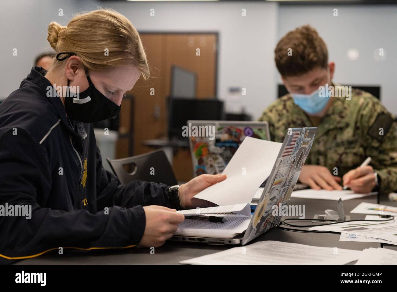 Usna cyber hi-res stock photography and images - Alamy