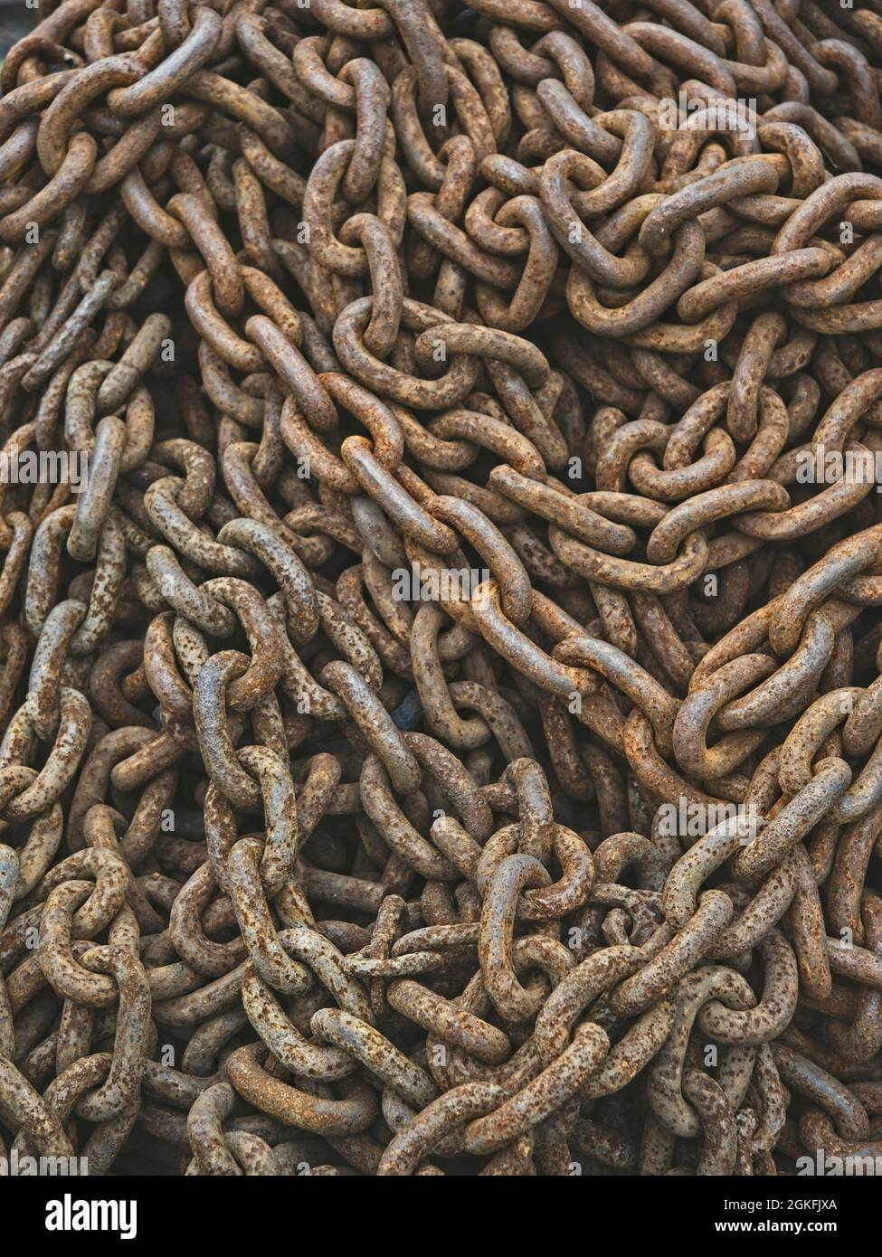 Rusted chains hi-res stock photography and images - Alamy