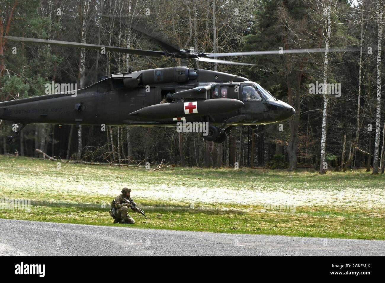 U.S. Army Green Berets assigned to Special Operations Command Europe ...