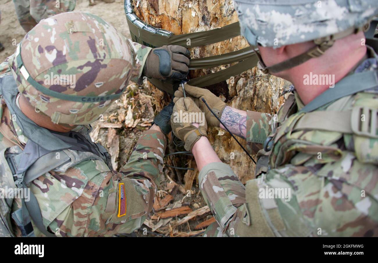 Soldier with the 173rd Brigade Engineer Battalion, Wisconsin Army ...