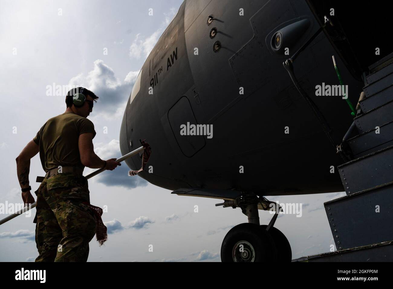 Senior Airman Zachary Anderson, 911th Aircraft Maintenance Squadron ...