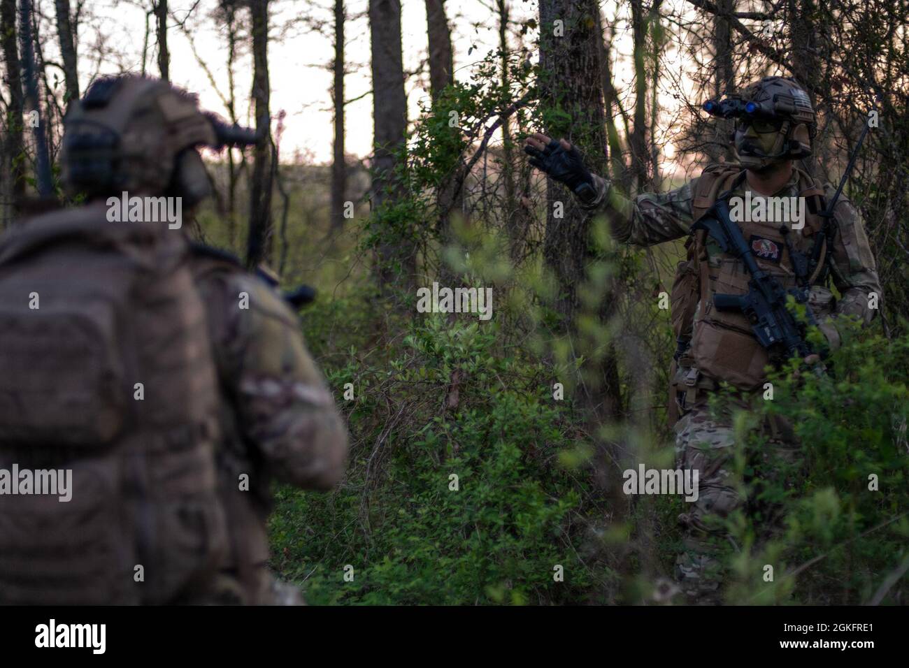 Staff Sgt. Daniel Hampton (right), a tactical air control party (TACP ...
