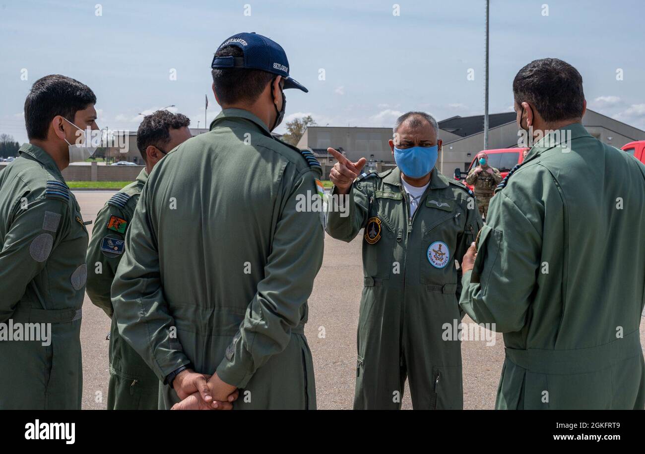 Indian aircrew in conversation with members of Defence Wing, Embassy of ...