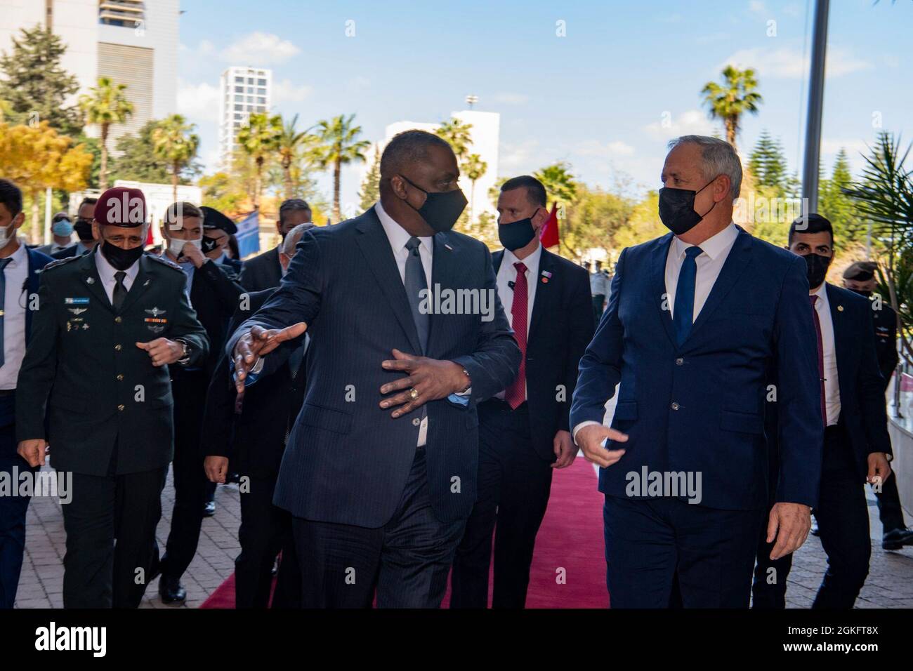 Secretary of Defense Lloyd J. Austin III and Israeli Minister of ...