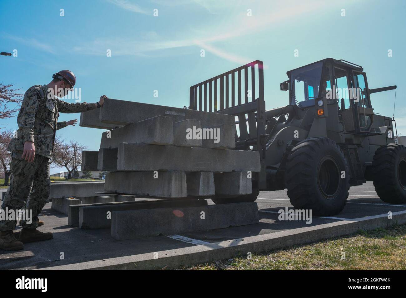 210412-N-GR586-1077 MISAWA, Japan (April 12, 2021) – Utilitiesman 2nd ...