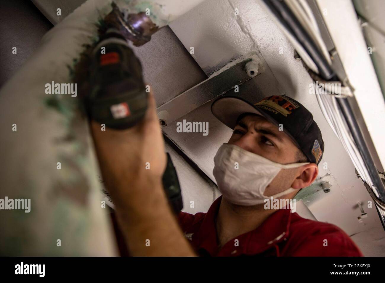 210412-N-TF178-1004 SOUTH CHINA SEA (April 12, 2021) – U.S. Navy Hull ...