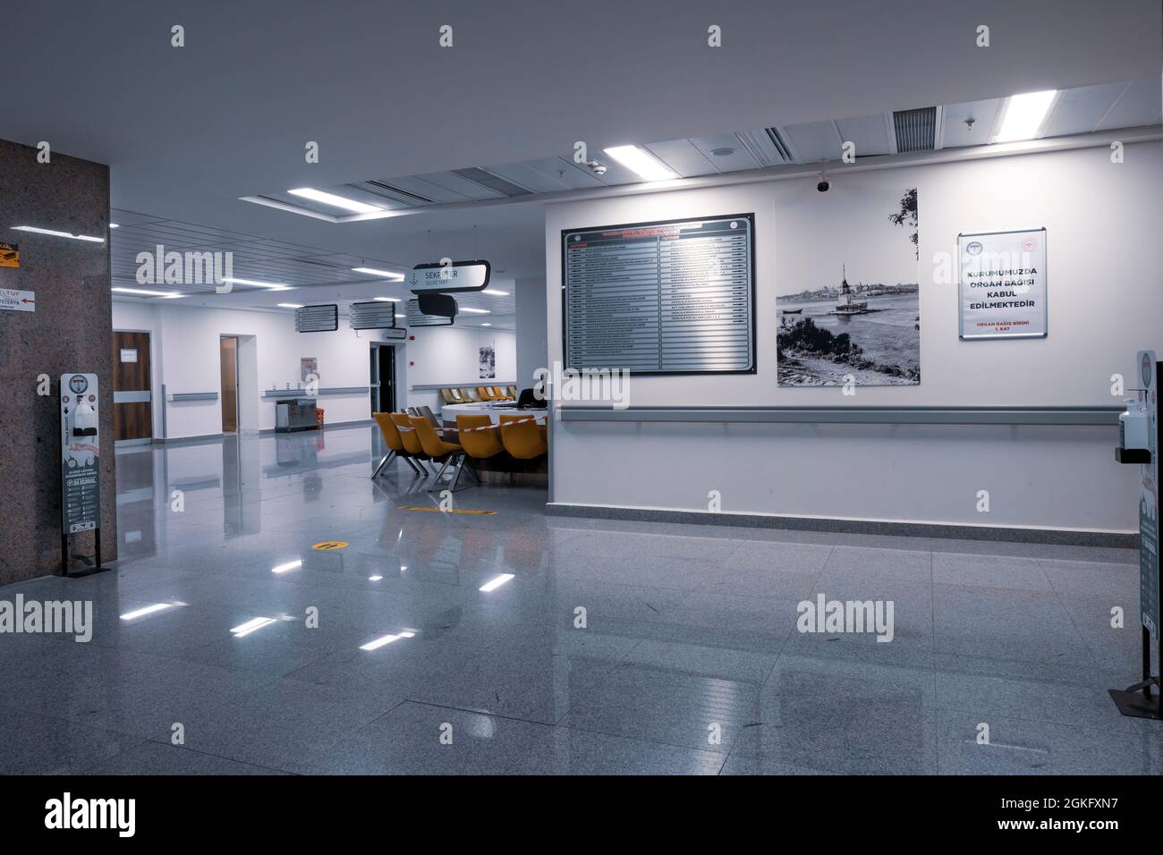 Mature secretary hi-res stock photography and images - Alamy