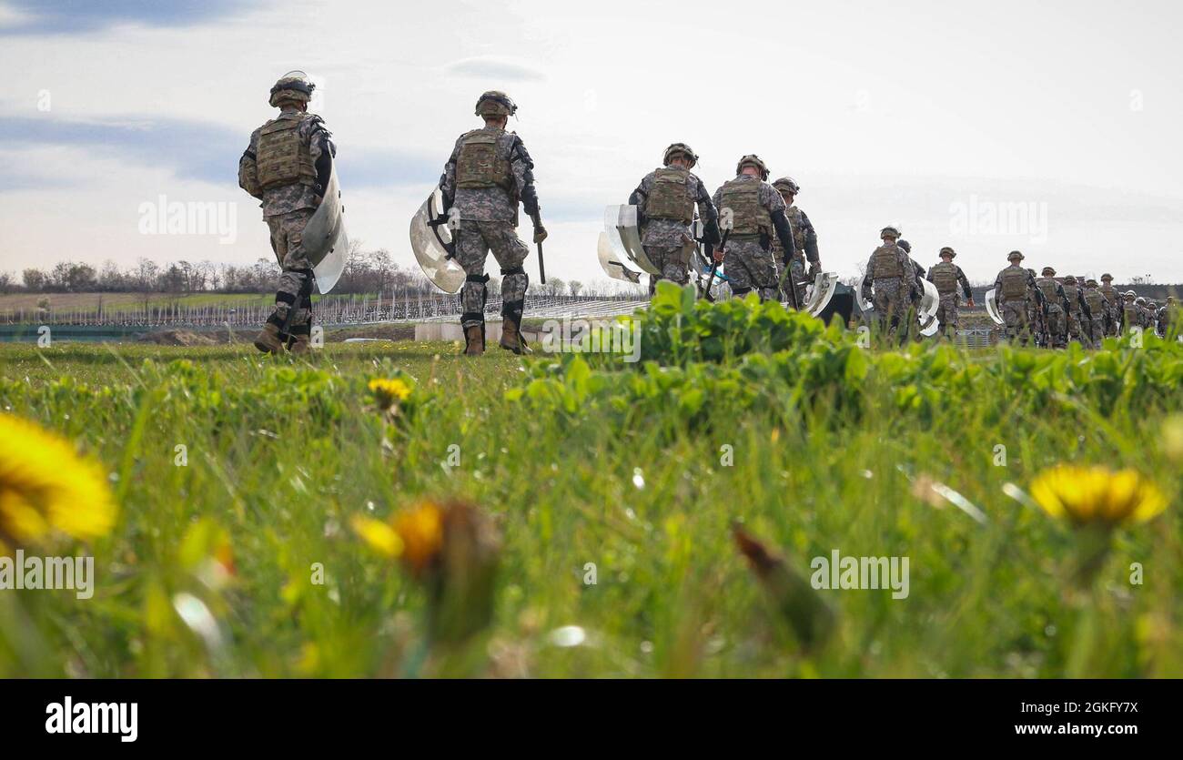 Iowa Army National Guard Soldiers with Troop B, 1st Squadron, 113th ...