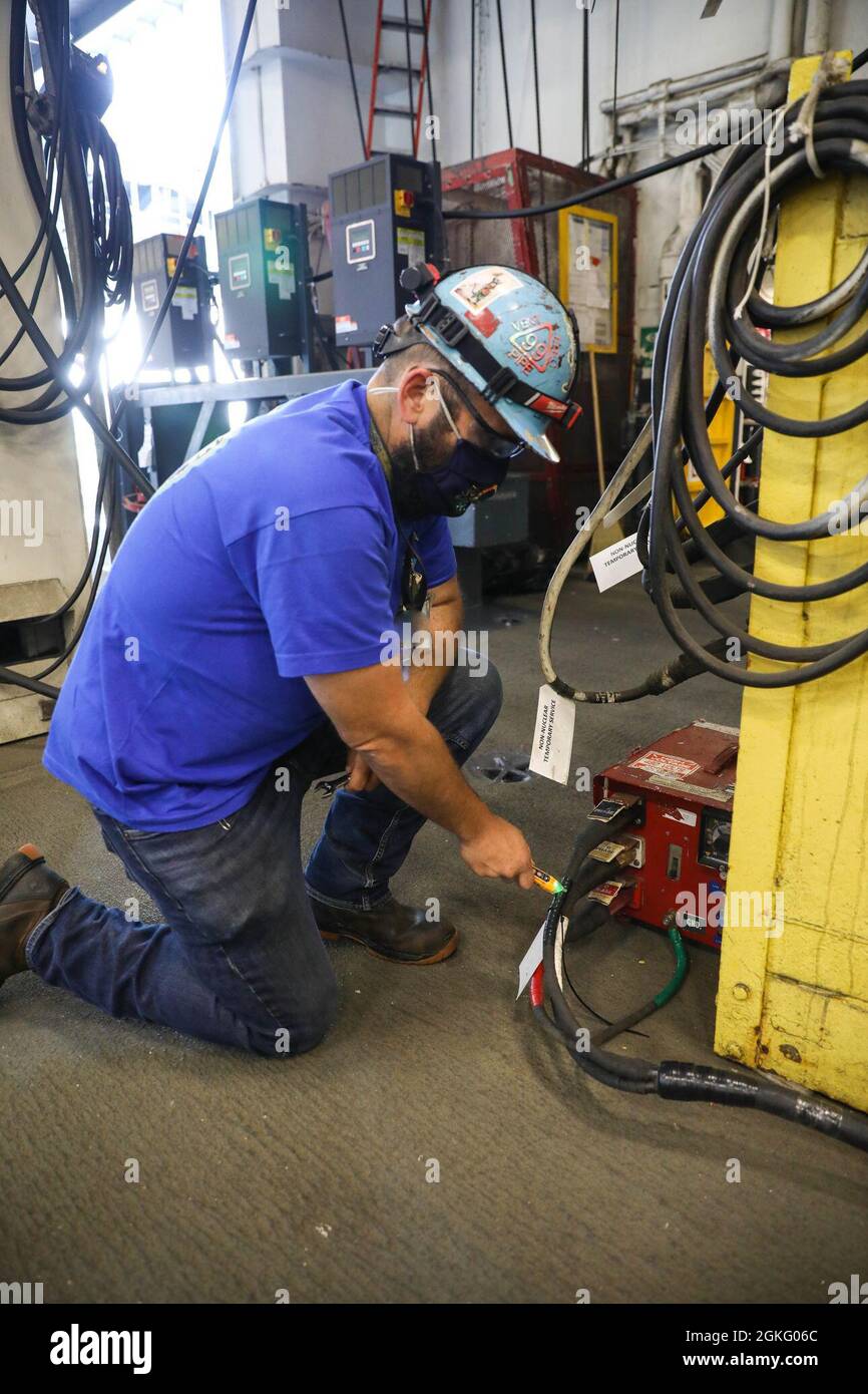 Temporary services hi-res stock photography and images - Alamy