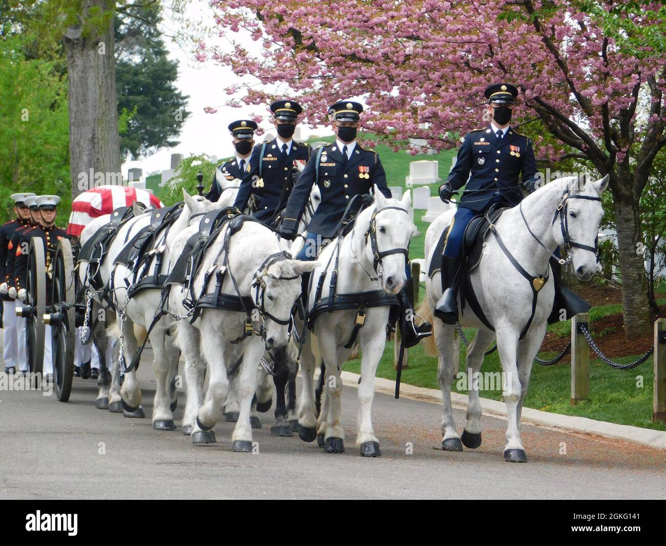 Members of the 3rd U.S. Infantry Regiment (The Old Guard) escort the ...