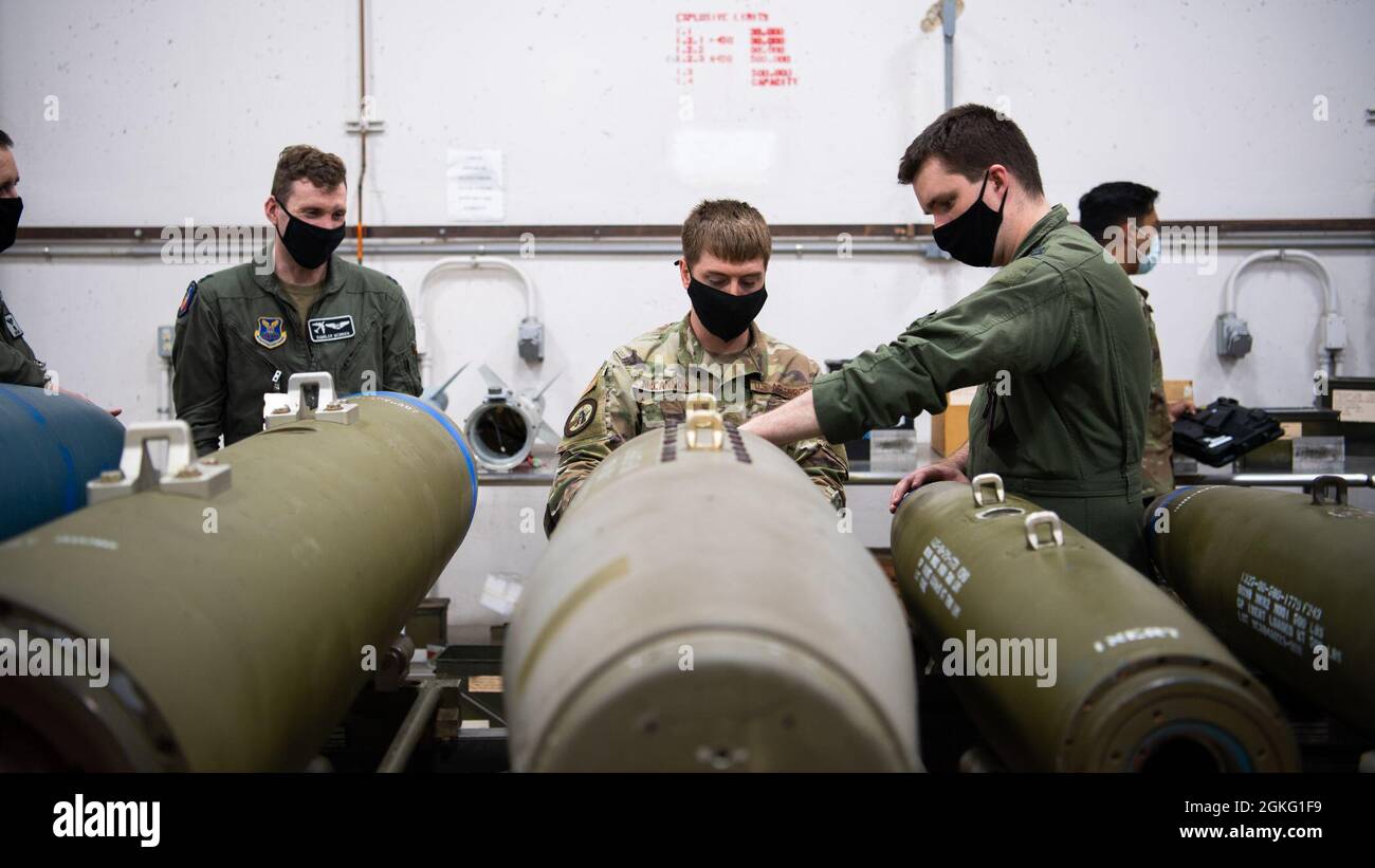 Weapins hi-res stock photography and images - Alamy