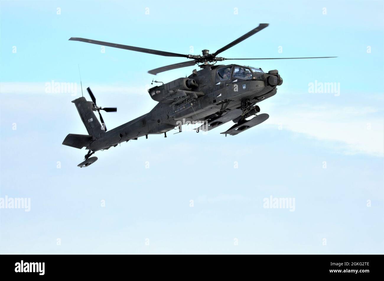 An AH-64 Apache with 1st Attack Reconnaissance Battalion, 25th Aviation ...