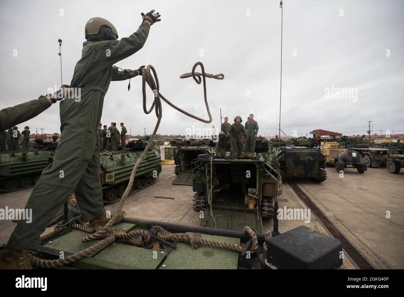 U.S. Marines with 3rd Assault Amphibian Battalion, 1st Marine Division ...