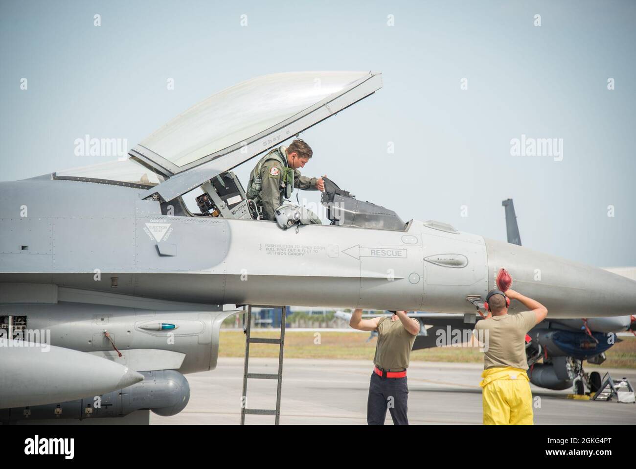 U.S. Air Force F-16 Fighting Falcon pilot from the 301st Fighter Wing ...