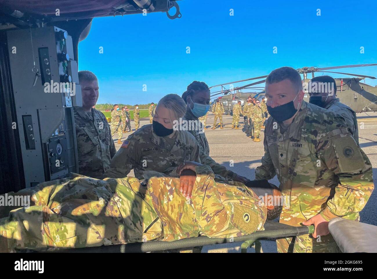 Soldiers of the 1st Theater Sustainment Command cold load a Soldier ...