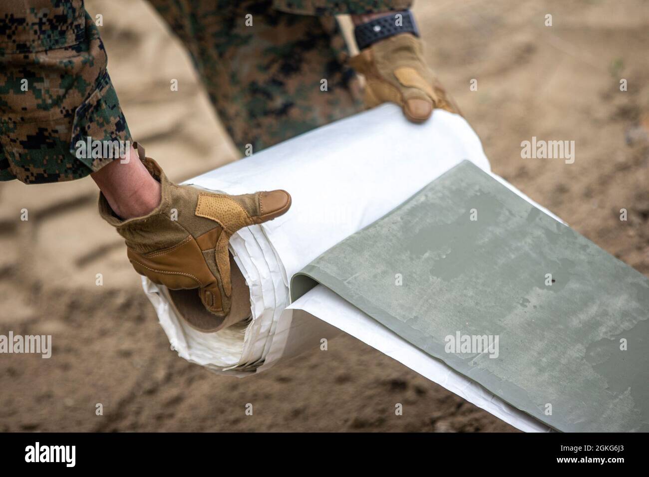 Detasheet hi-res stock photography and images - Alamy