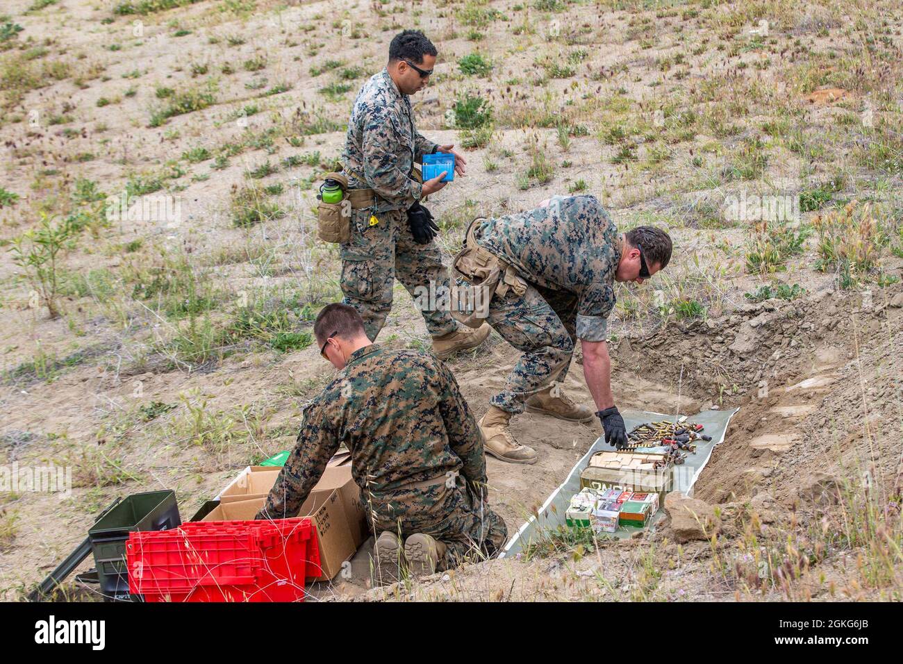 U.S. Marines with multiple explosive ordnance disposal units from ...