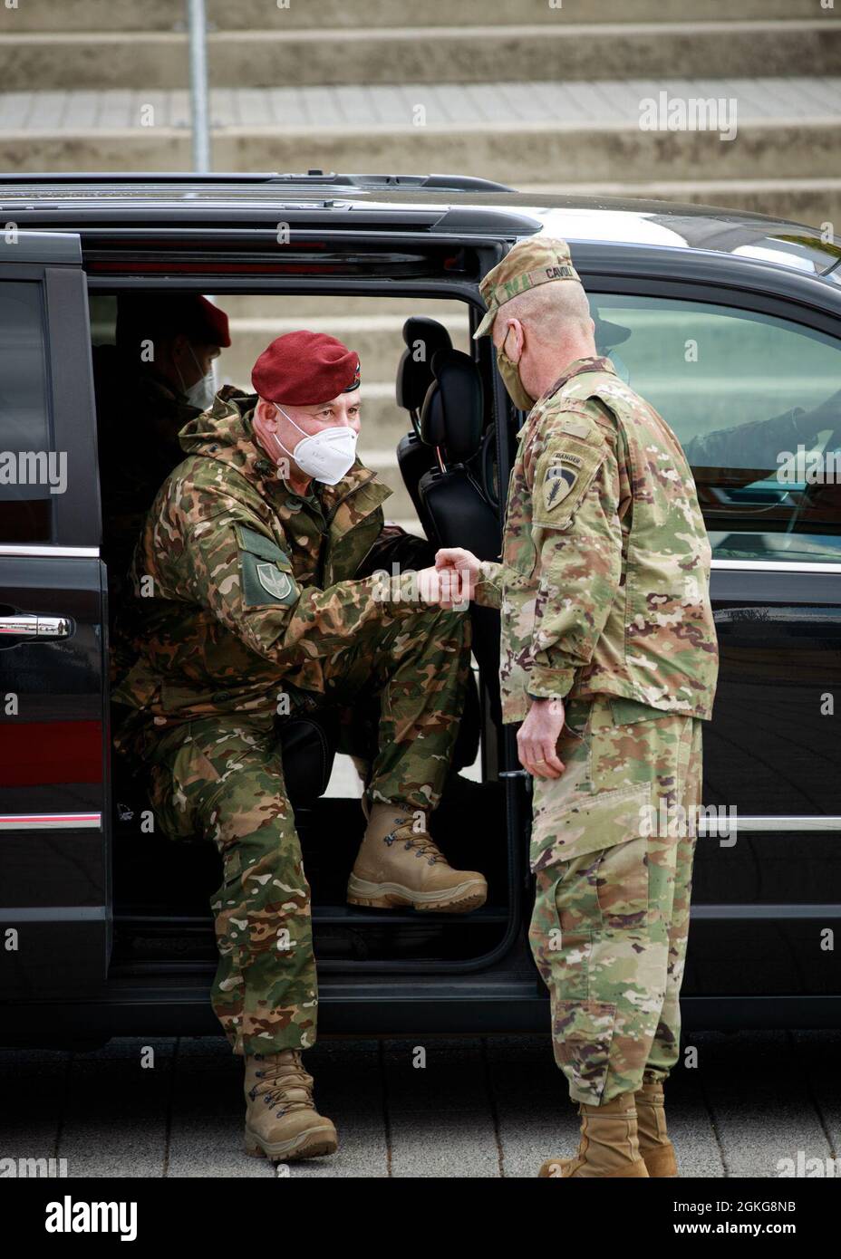 529th military police company hi-res stock photography and images - Alamy