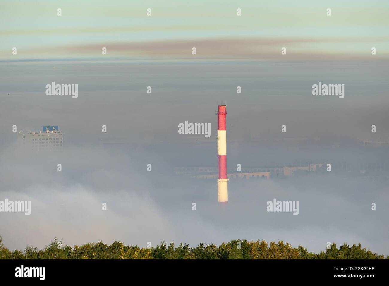 Fog over the city. Smog from natural forest fires Stock Photo - Alamy