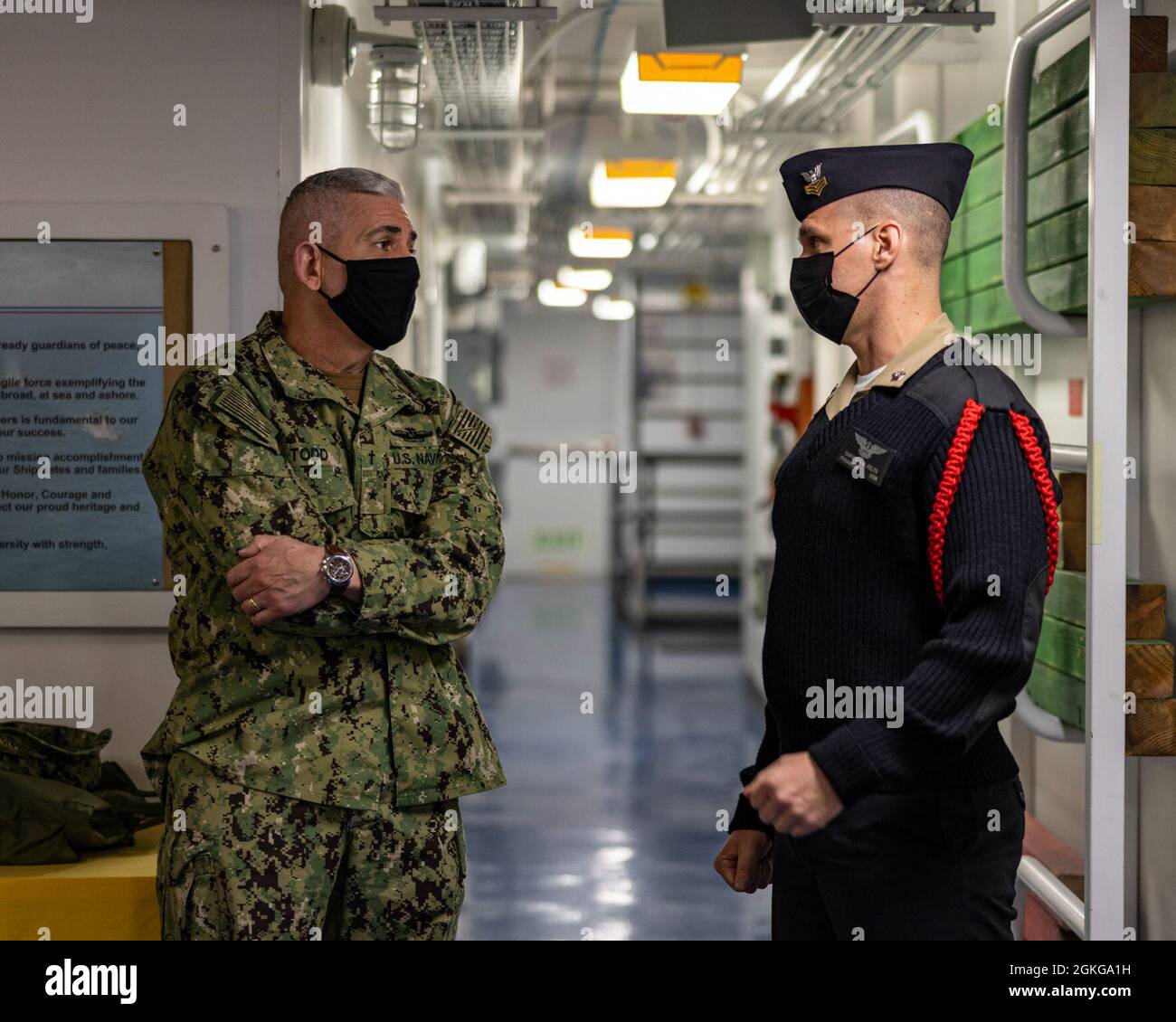 Uss trayer bst 21 hi-res stock photography and images - Alamy