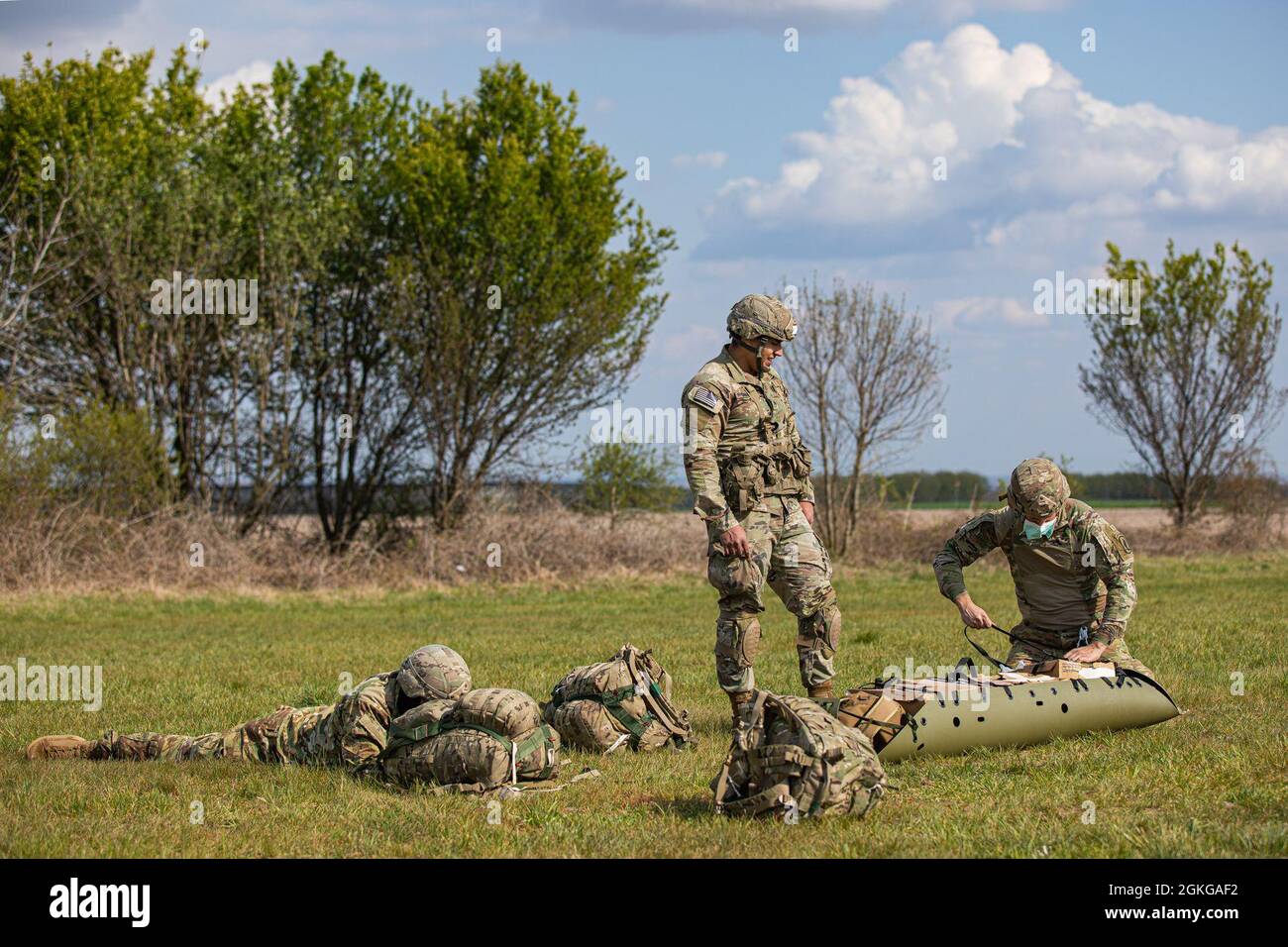 U.S. Army paratroopers assigned to 2nd Battalion, 503 Parachute ...