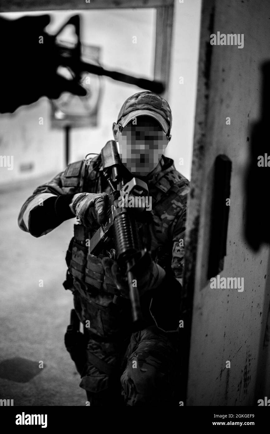 Green berets training Black and White Stock Photos & Images - Alamy