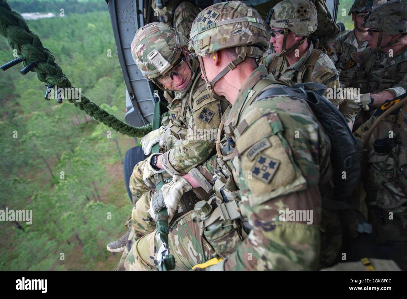 U s army soldiers conduct ranger hi-res stock photography and images ...