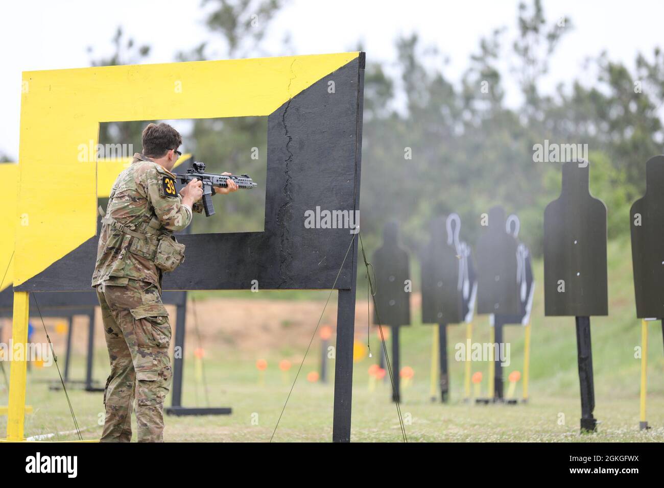 CPT Poag Jacob, assigned to MCoE, competes in the 2021 Best Ranger ...