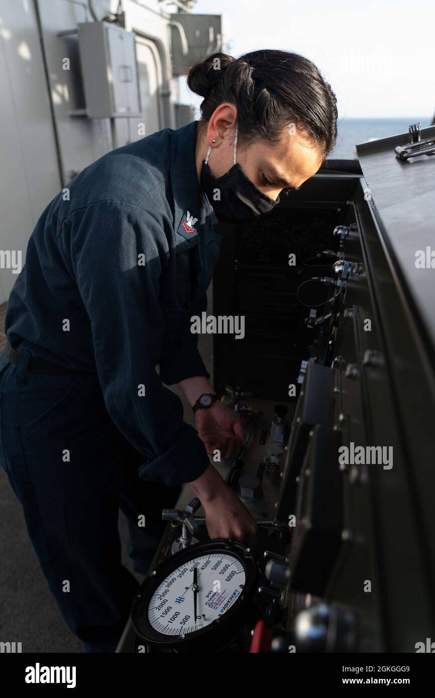 Hydraulic servicing unit hi-res stock photography and images - Alamy