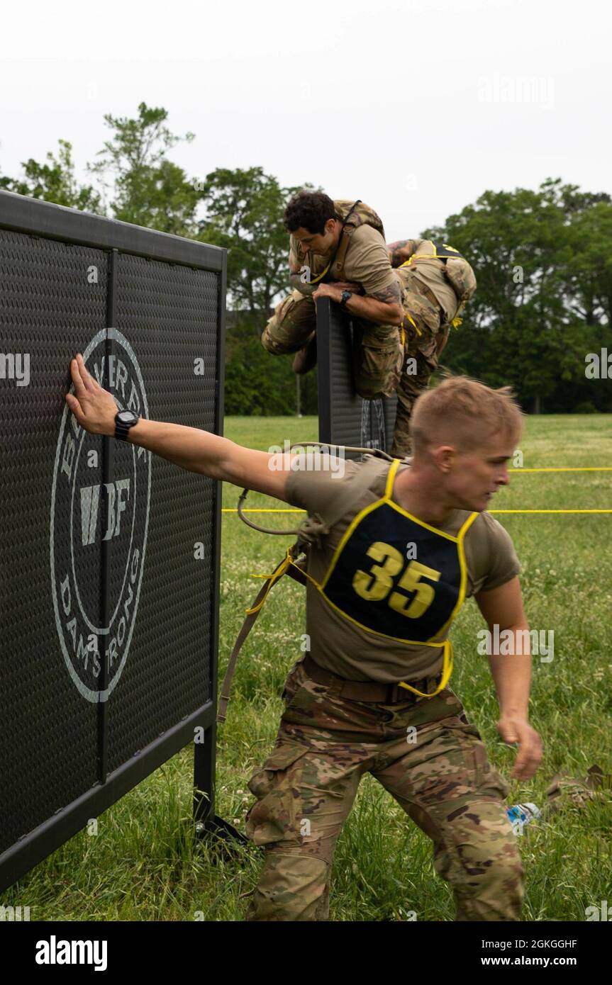 U.S. Army Rangers compete in the 2021 Best Ranger Competition on Fort ...
