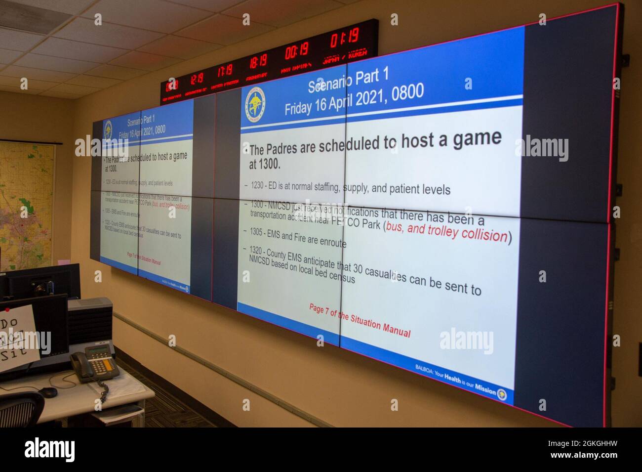 Hospital command center hi-res stock photography and images - Alamy