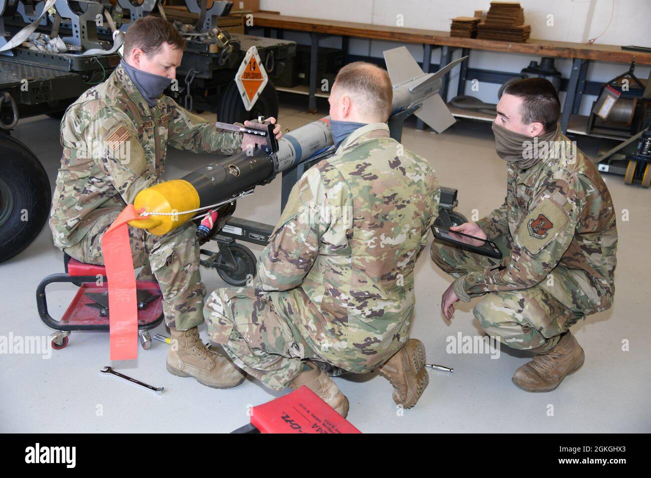 Munitions Systems Specialists from the 148th Fighter Wing, Minnesota ...
