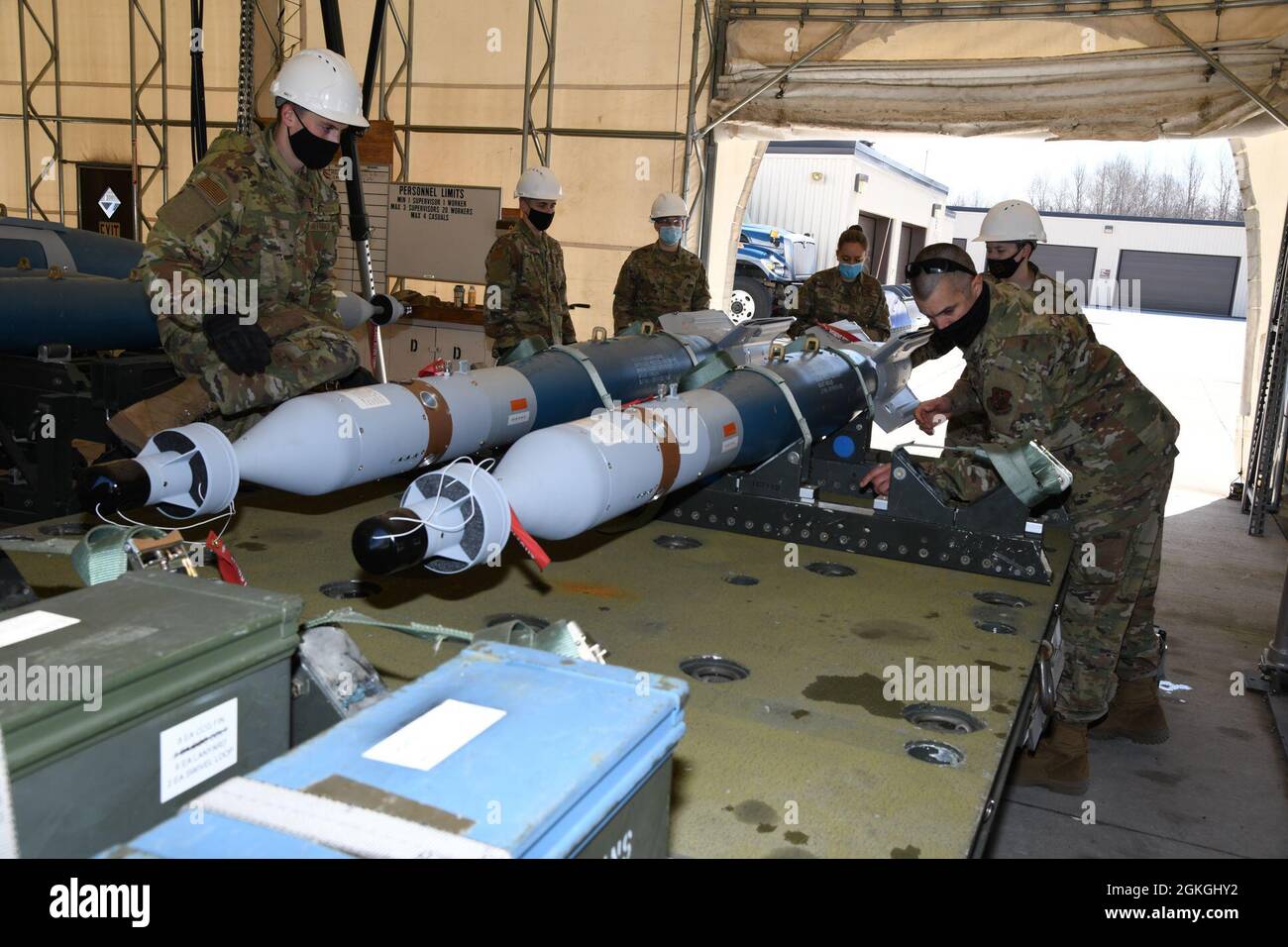 Munitions Systems Specialists from the 148th Fighter Wing, Minnesota ...