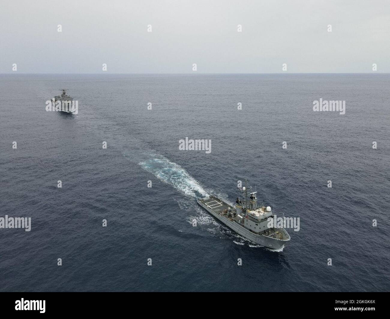 Military Sealift Command’s fleet ocean tug USNS Apache (T-ATF 172 ...