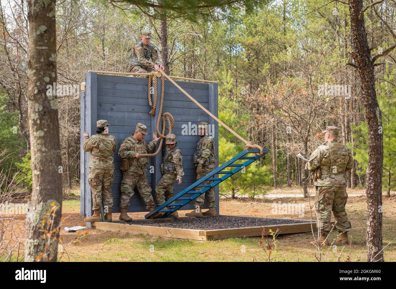 Soldiers of B Co, 1-334 Regiment (TS), 3rd Brigade, 95th Division (IET ...