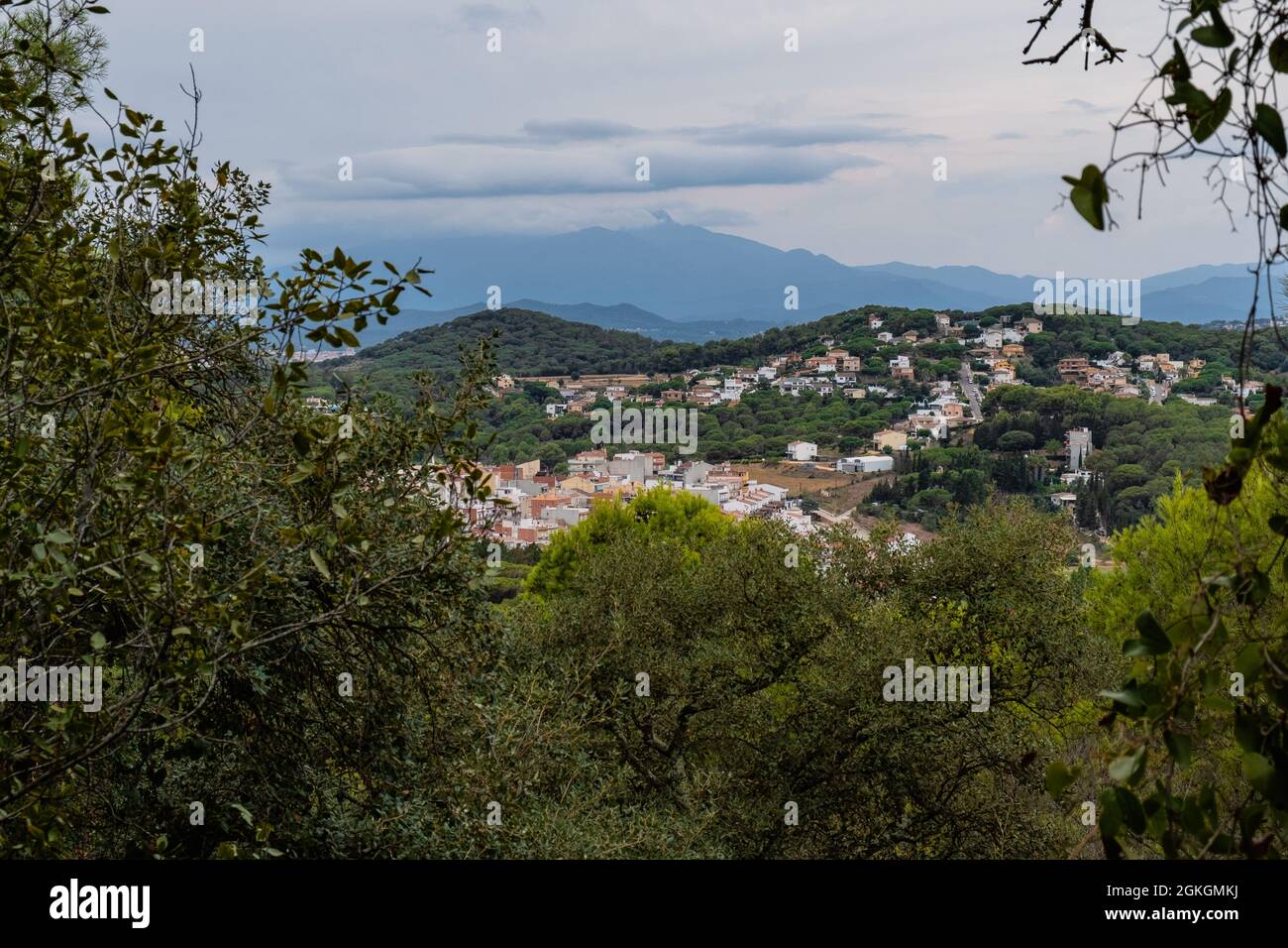 Spain countryside village catalonia hi-res stock photography and images ...