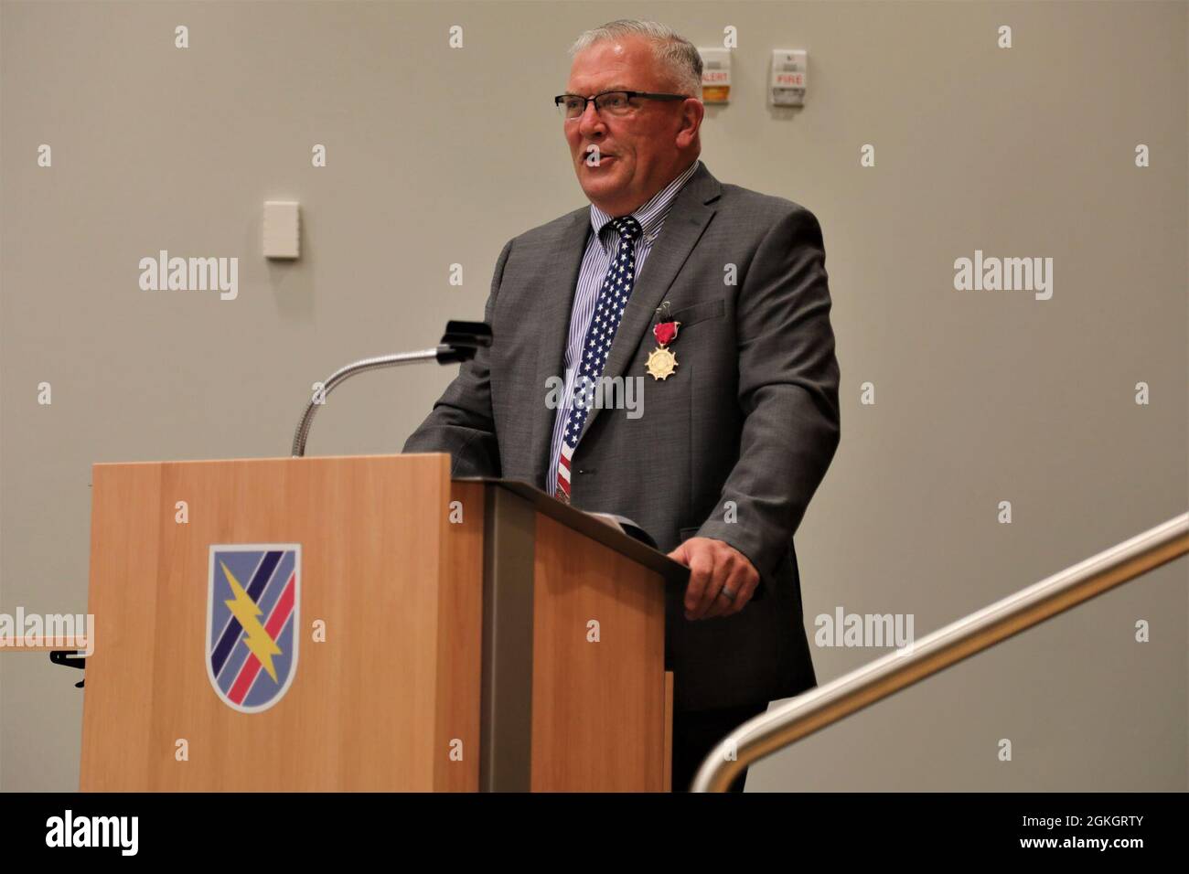 Retired U.S. Army Chief Warrant Officer 4 Eric McKee gives remarks ...