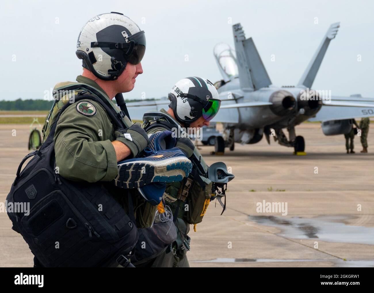 EA-18G Growler pilots from VAQ-209, a Navy Reserve Squadron based at ...