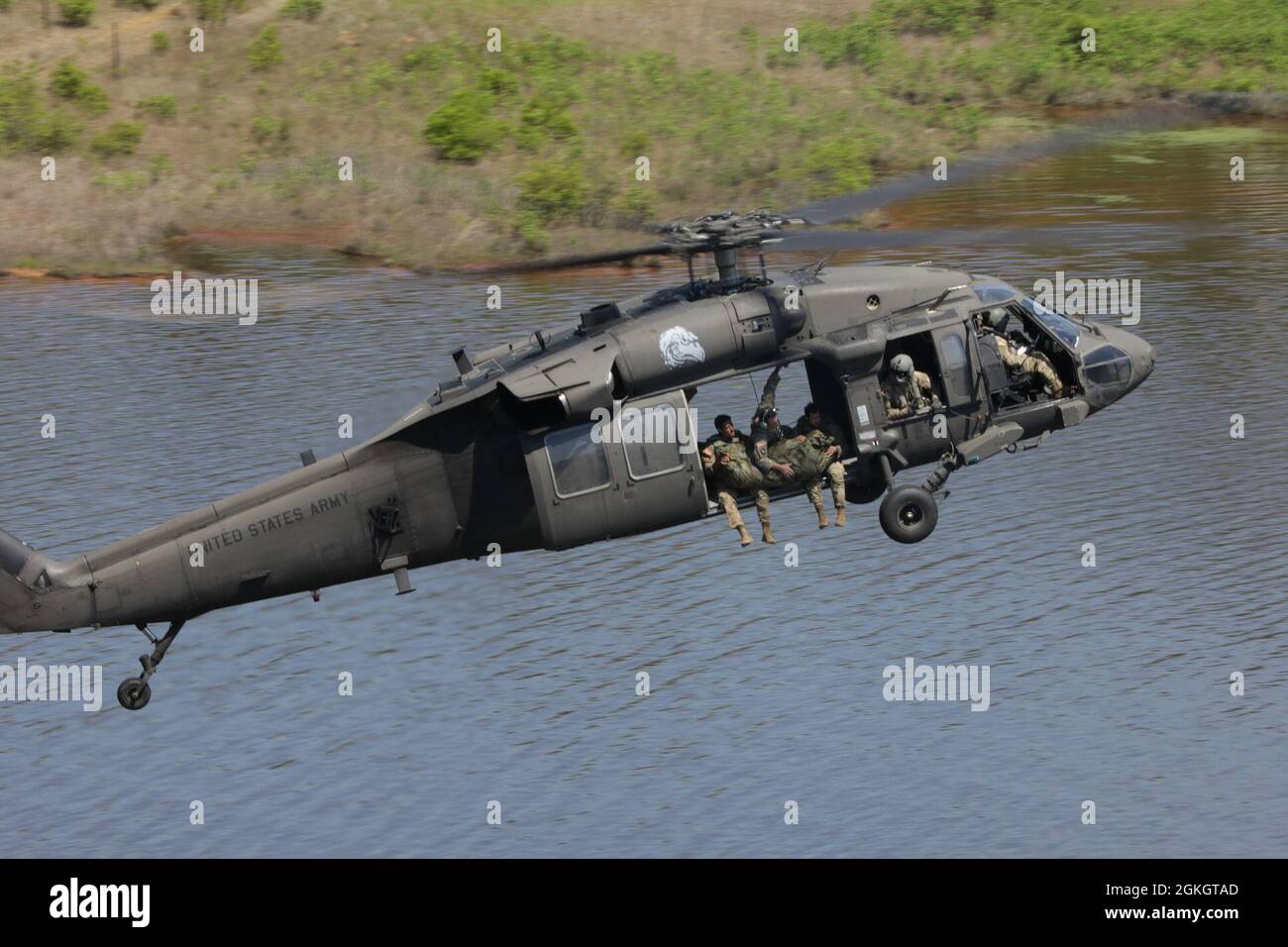 U.S. Army Rangers participate in the Combat Water Survival Assessment ...