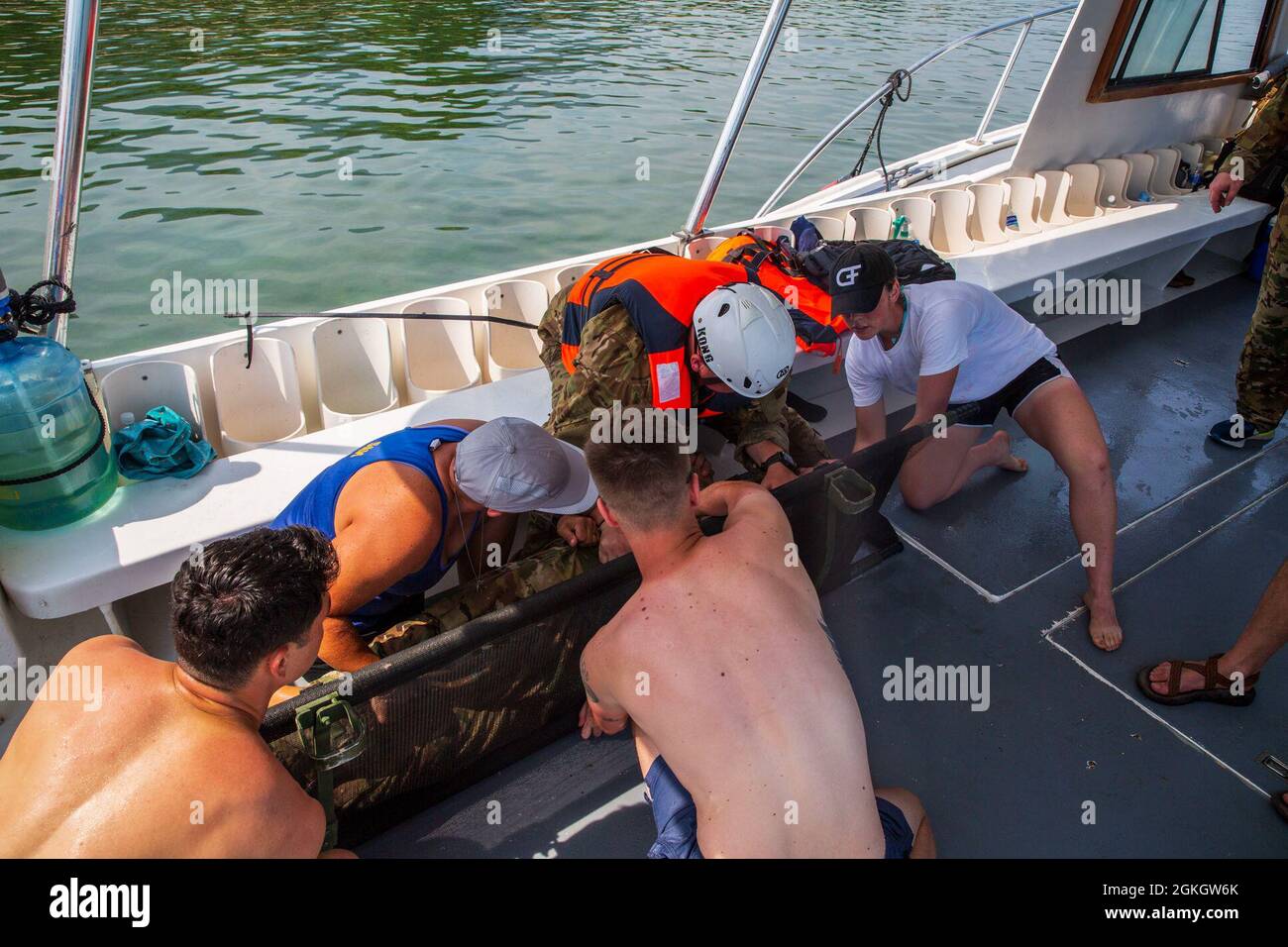 U.S. Army Soldiers with 1st Battalion, 228th Aviation Regiment, Joint ...