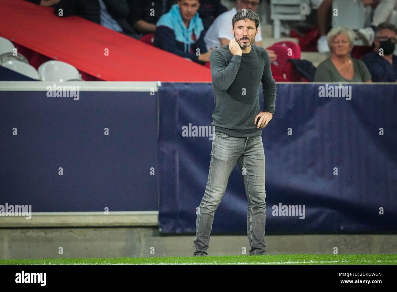 Mark van bommel vfl wolfsburg hi-res stock photography and images - Alamy