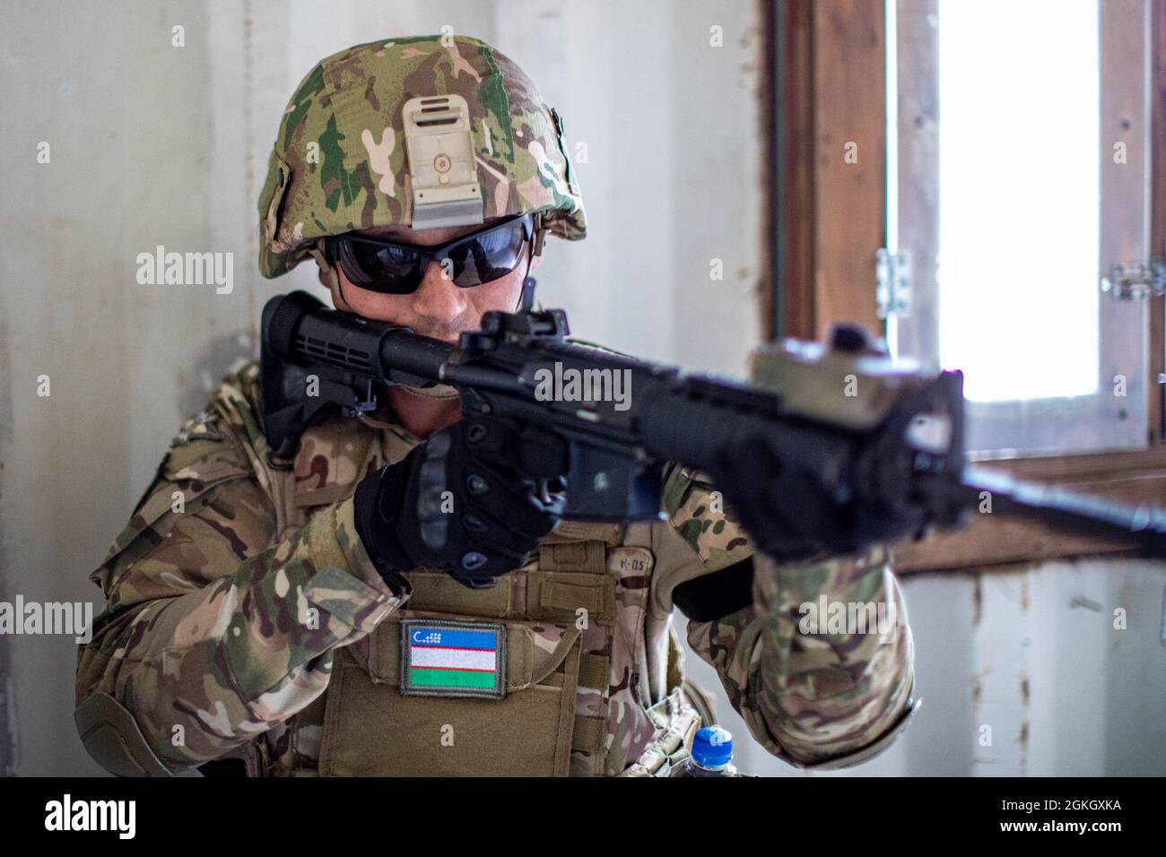 Uzbek army hi-res stock photography and images - Alamy
