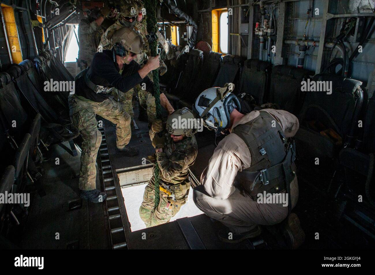 U.S. Army Soldiers assigned to 10th Special Forces Group (Airborne ...
